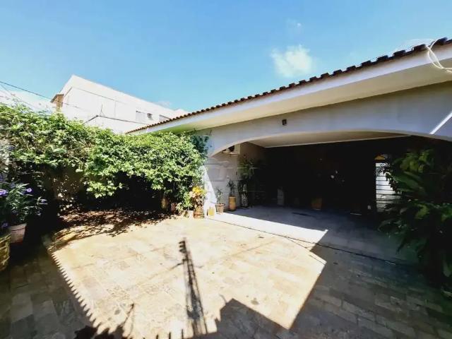 Casa / Sobrado para Venda em Ribeirão Preto/SP Jardim Irajá 3 Quartos
