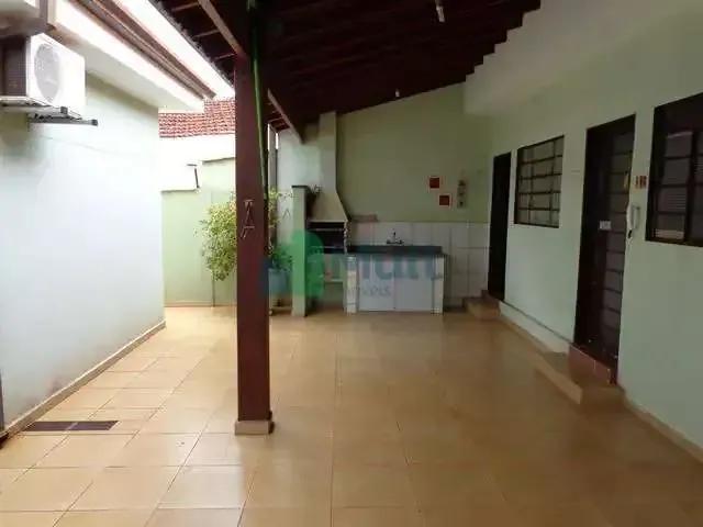 Casa / Sobrado para Venda em Ribeirão Preto/SP Jardim Irajá 3 Quartos
