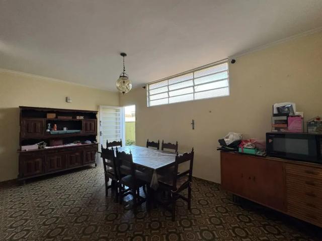 Casa / Sobrado para Venda em Ribeirão Preto/SP Jardim Macedo 4 Quartos