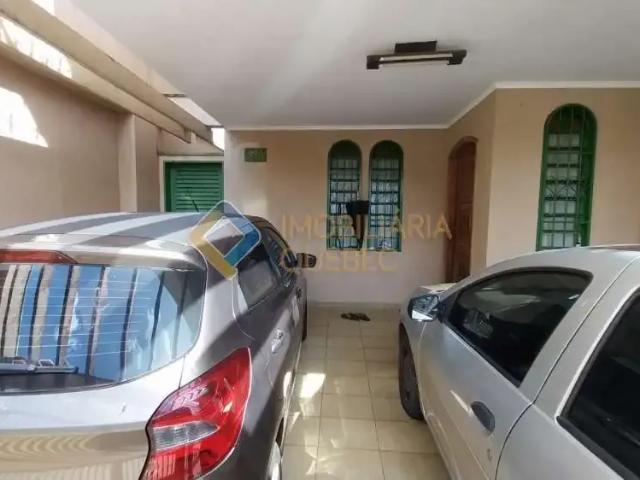 Casa / Sobrado para Venda em Ribeirão Preto/SP Jardim Paulista 4 Quartos