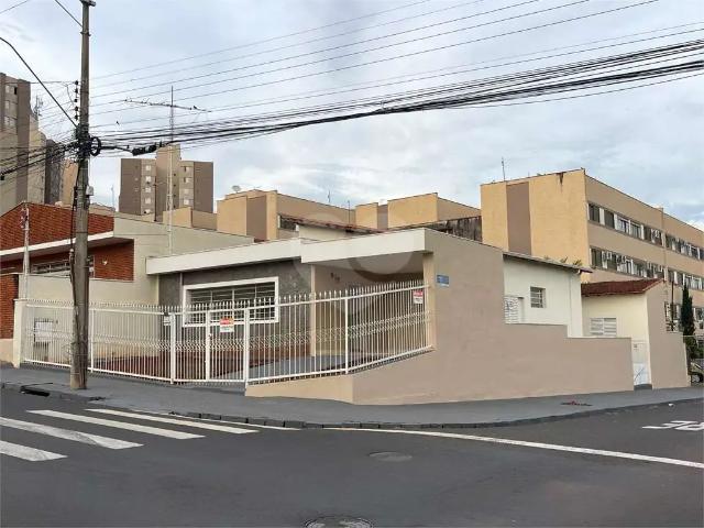 Casa / Sobrado para Venda em Ribeirão Preto/SP Jardim Paulista 3 Quartos