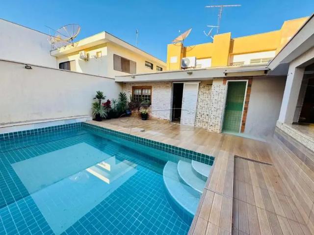 Casa / Sobrado para Venda em Ribeirão Preto/SP Jardim São Luiz 3 Quartos