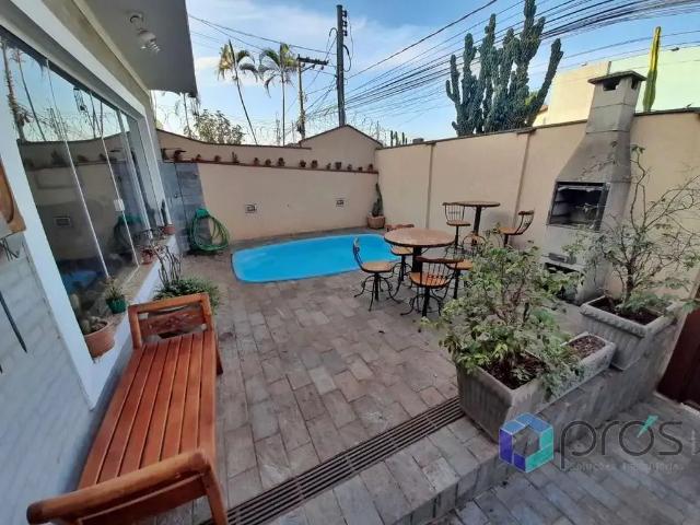 Casa / Sobrado para Venda em Ribeirão Preto/SP Jardim São Luiz 3 Quartos