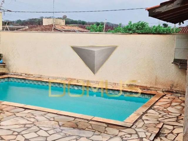 Casa / Sobrado para Venda em Ribeirão Preto/SP Parque dos Bandeirantes 3 Quartos