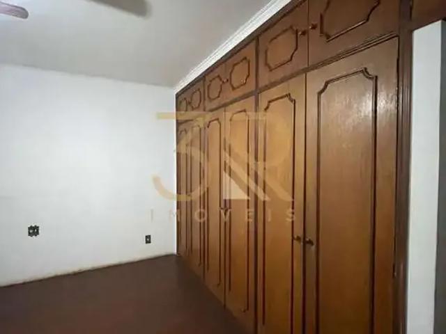 Casa / Sobrado para Venda em Ribeirão Preto/SP Parque dos Bandeirantes 5 Quartos