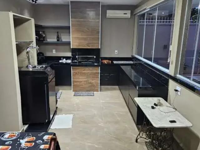 Casa / Sobrado para Venda em Ribeirão Preto/SP Parque Residencial Lagoinha 4 Quartos