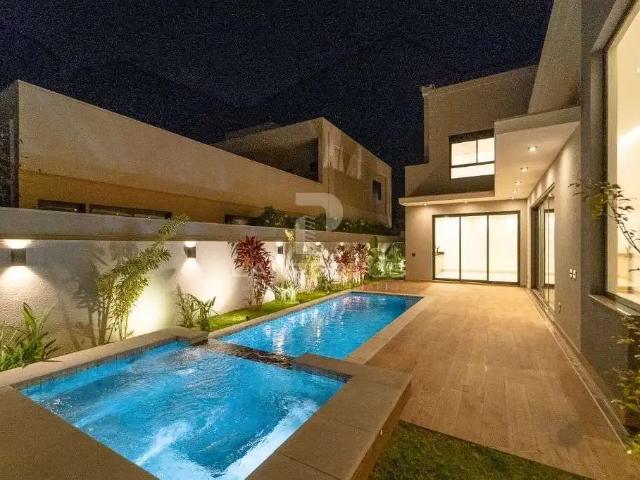 Casa / Sobrado para Venda em Ribeirão Preto/SP Alphaville 4 Quartos