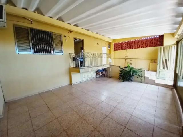Casa / Sobrado para Venda em Ribeirão Preto/SP Sumarezinho 3 Quartos