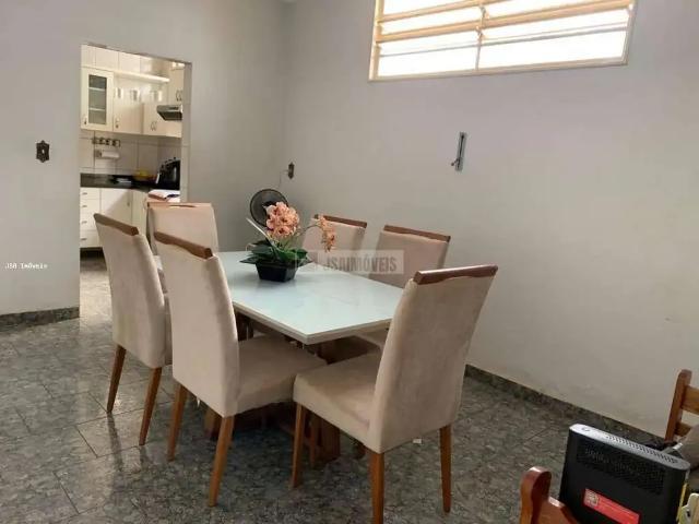Casa / Sobrado para Venda em Ribeirão Preto/SP Sumarezinho 3 Quartos