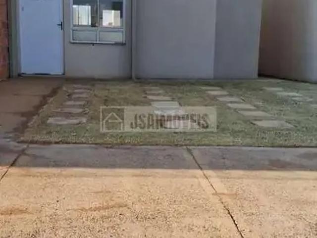 Casa / Sobrado para Venda em Ribeirão Preto/SP Santa Iria 2 Quartos