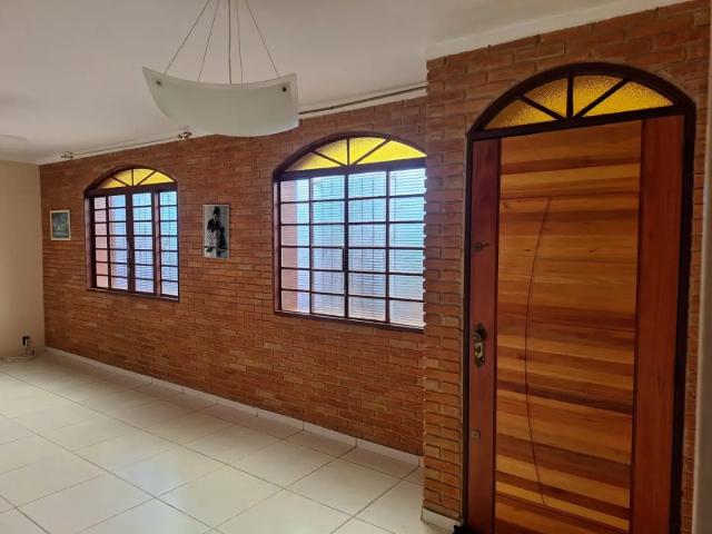 Casa / Sobrado para Venda em Ribeirão Preto/SP Vila Tibério 4 Quartos