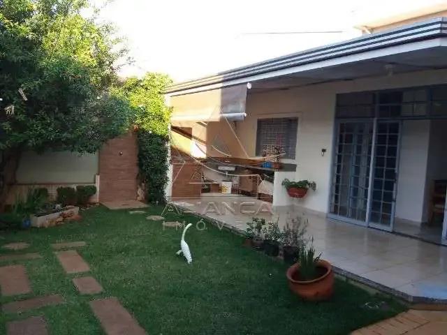 Casa / Sobrado para Venda em Ribeirão Preto/SP Vila Tibério 4 Quartos