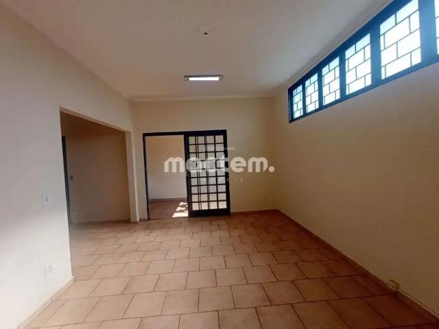Casa / Sobrado para Venda em Ribeirão Preto/SP Vila Tibério 3 Quartos