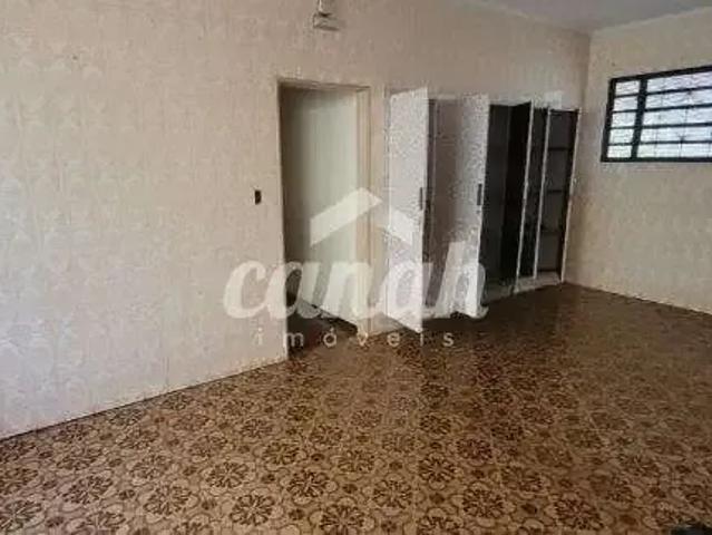 Casa / Sobrado para Venda em Ribeirão Preto/SP Vila Tibério 3 Quartos