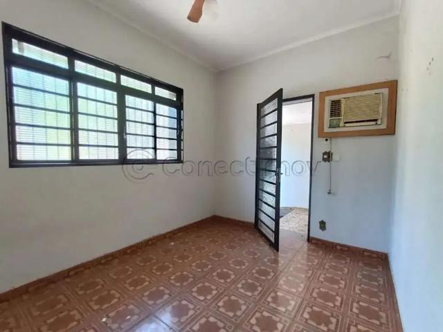 Casa / Sobrado para Venda em Ribeirão Preto/SP Vila Tibério 3 Quartos