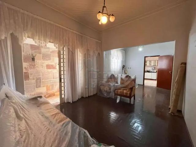 Casa / Sobrado para Venda em Ribeirão Preto/SP Vila Tibério 3 Quartos