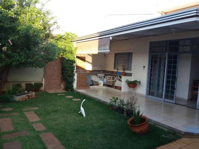 Casa / Sobrado para Venda em Ribeirão Preto/SP Vila Tibério 3 Quartos