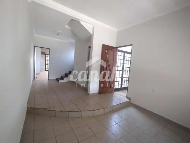 Casa / Sobrado para Venda em Ribeirão Preto/SP Vila Tibério 3 Quartos
