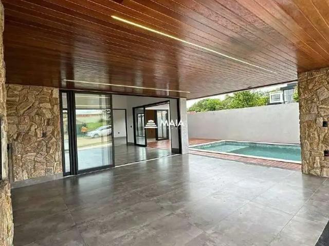 Casa / Sobrado para Venda em Rifaina/SP Condomínio Portal do Lago 4 Quartos