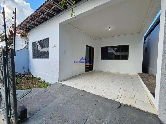 Casa / Sobrado para Venda em Rondonópolis/MT Centro 3 Quartos