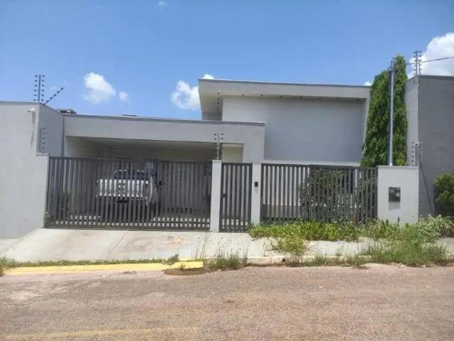 Casa / Sobrado para Venda em Rondonópolis/MT Parque dos Lírios 3 Quartos