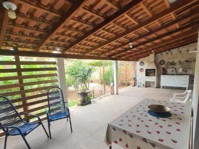 Casa / Sobrado para Venda em Rondonópolis/MT Parque Residencial Universitário 3 Quartos