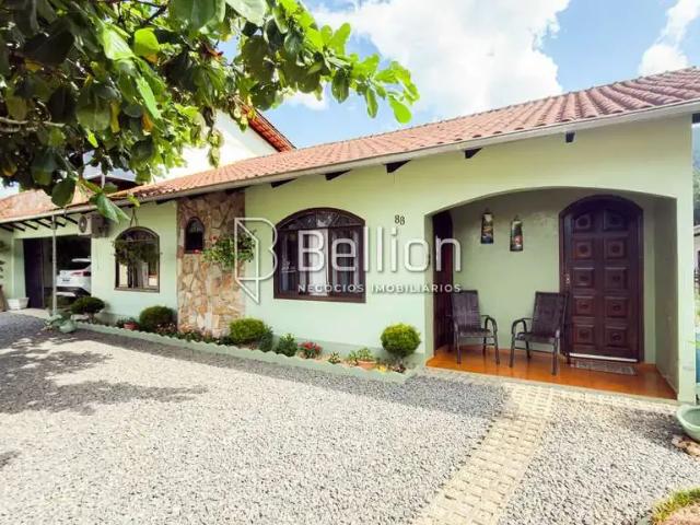 Casa / Sobrado para Venda em Rodeio/SC Lagos 3 Quartos
