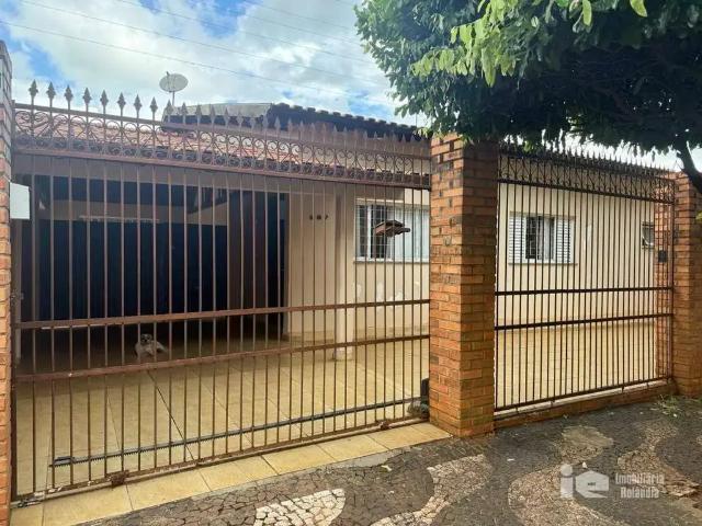 Casa / Sobrado para Venda em Rolândia/PR Centro 2 Quartos