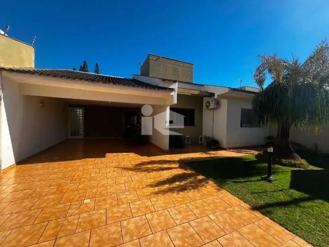 Casa / Sobrado para Venda em Rolândia/PR Jardim Asteca 3 Quartos