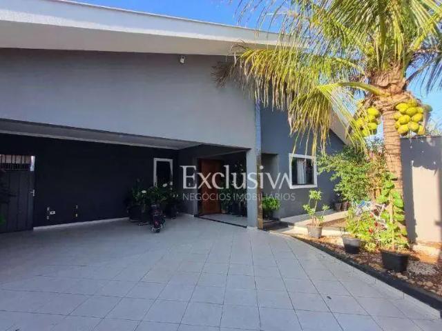 Casa / Sobrado para Venda em Rolândia/PR Jardim Capricórnio 4 Quartos
