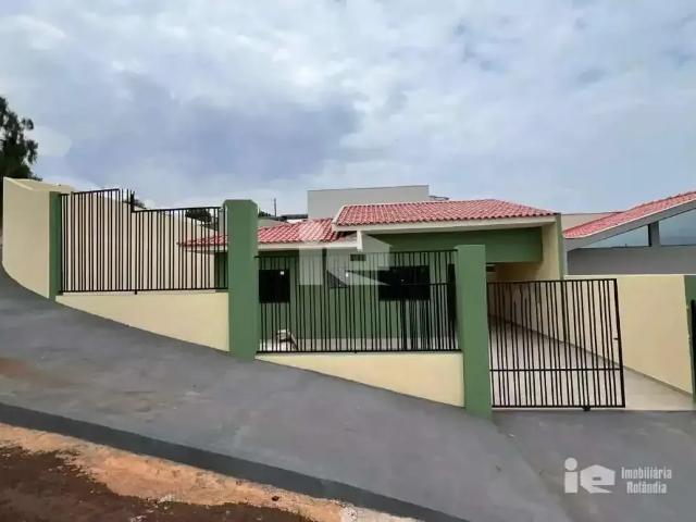 Casa / Sobrado para Venda em Rolândia/PR Jardim Santa Mônica 3 Quartos