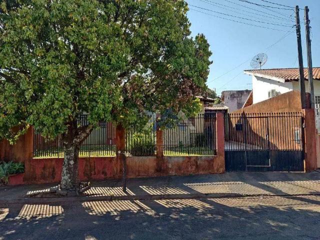 Casa / Sobrado para Venda em Rolândia/PR Jardim Santa Mônica 4 Quartos