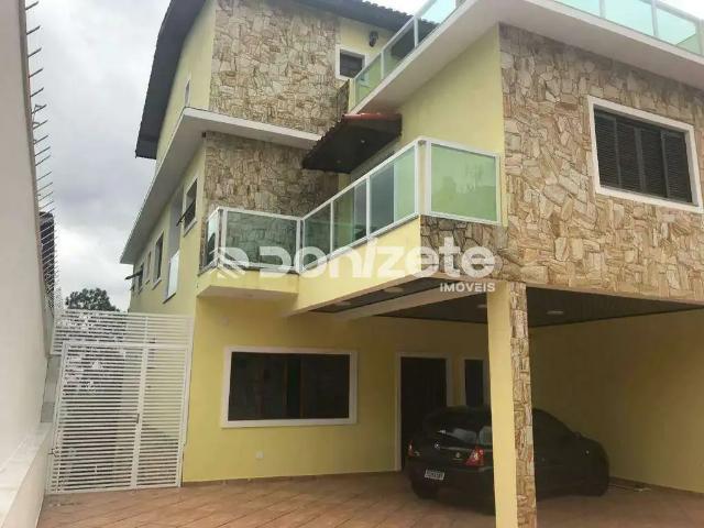 Casa / Sobrado para Venda em São Caetano do Sul/SP Cerâmica 4 Quartos