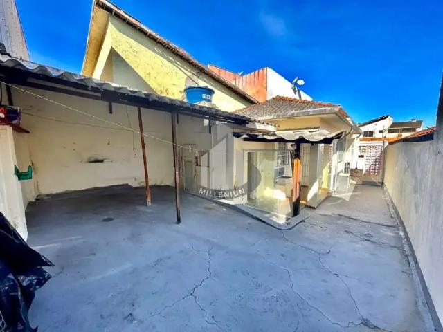 Casa / Sobrado para Venda em São Caetano do Sul/SP Cerâmica 2 Quartos