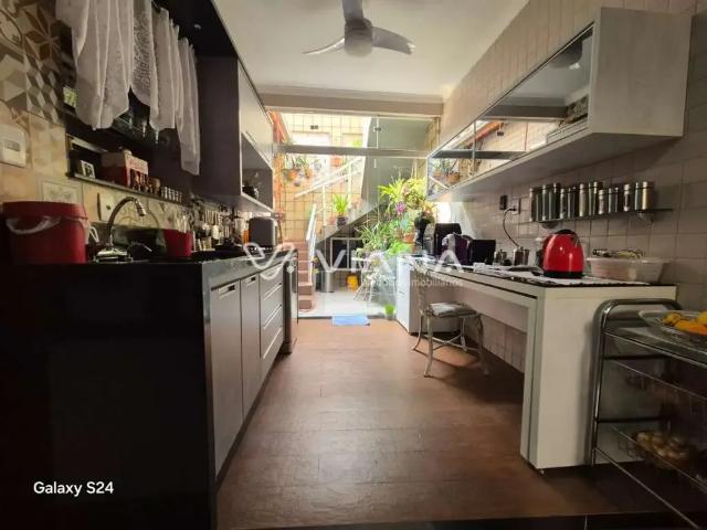 Casa / Sobrado para Venda em São Caetano do Sul/SP Cerâmica 2 Quartos