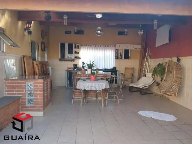 Casa / Sobrado para Venda em São Caetano do Sul/SP Cerâmica 3 Quartos