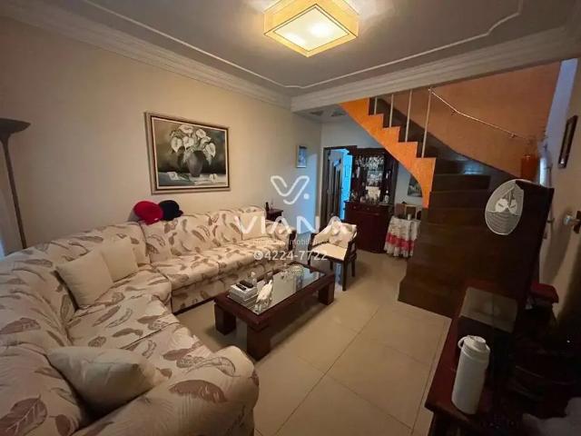 Casa / Sobrado para Venda em São Caetano do Sul/SP Cerâmica 3 Quartos