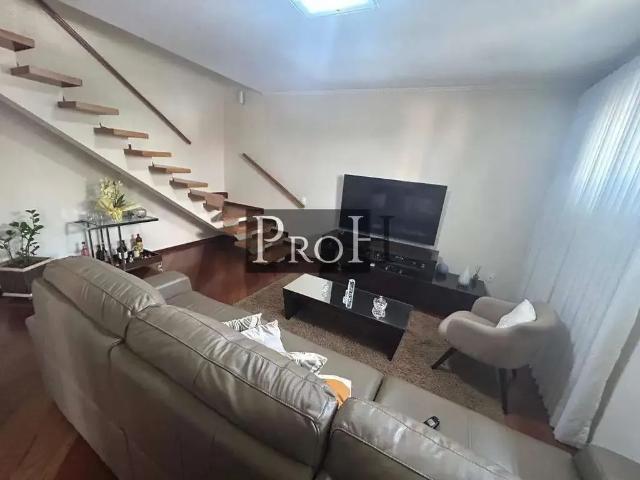 Casa / Sobrado para Venda em São Caetano do Sul/SP Cerâmica 3 Quartos
