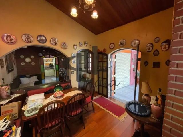 Casa / Sobrado para Venda em São Caetano do Sul/SP Cerâmica 3 Quartos