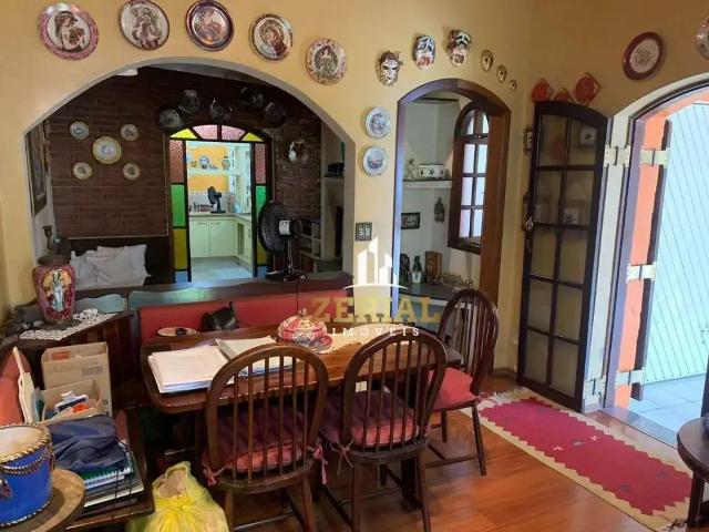 Casa / Sobrado para Venda em São Caetano do Sul/SP Cerâmica 3 Quartos