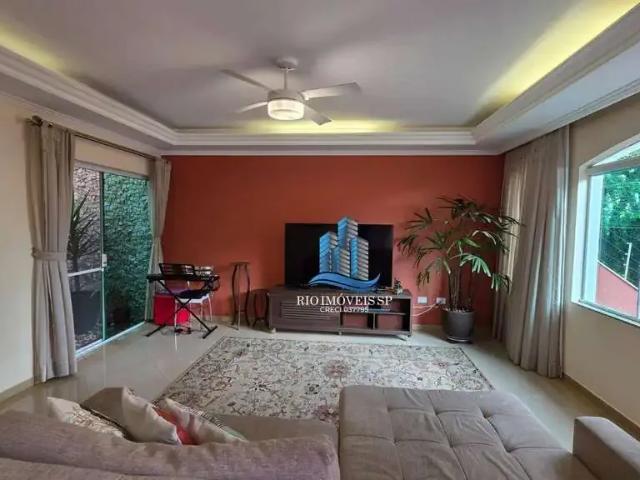 Casa / Sobrado para Venda em São Caetano do Sul/SP Cerâmica 3 Quartos