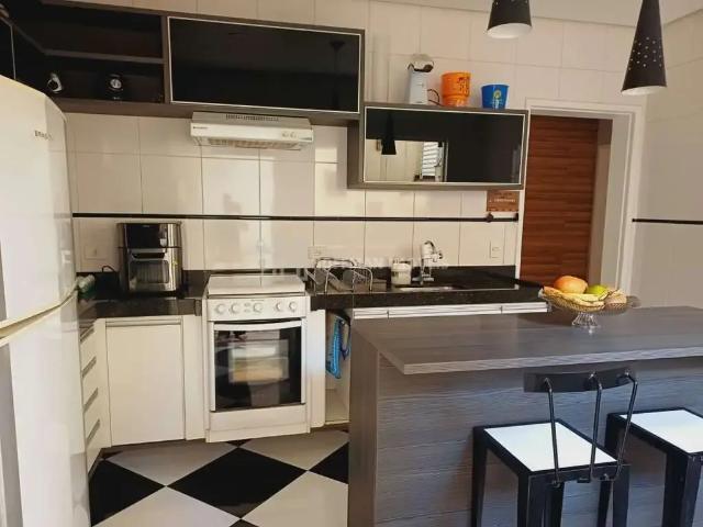 Casa / Sobrado para Venda em São Caetano do Sul/SP Cerâmica 3 Quartos