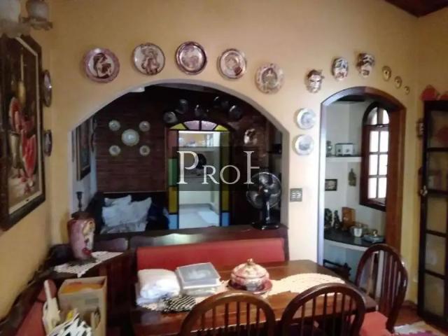 Casa / Sobrado para Venda em São Caetano do Sul/SP Cerâmica 3 Quartos
