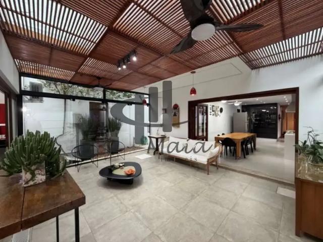 Casa / Sobrado para Venda em São Caetano do Sul/SP Cerâmica 3 Quartos