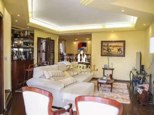 Casa / Sobrado para Venda em São Caetano do Sul/SP Cerâmica 3 Quartos