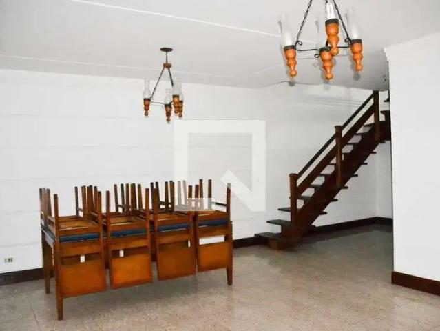 Casa / Sobrado para Venda em São Caetano do Sul/SP Santa Maria 6 Quartos