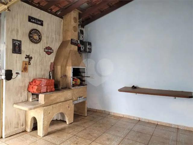 Casa / Sobrado para Venda em São Carlos/SP Conjunto Habitacional Dom Constantino Amstalden 2 Quartos
