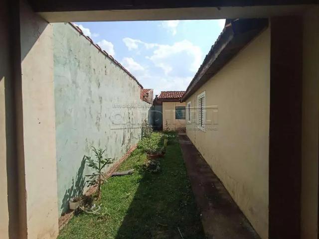Casa / Sobrado para Venda em São Carlos/SP Conjunto Habitacional Santa Angelina 2 Quartos