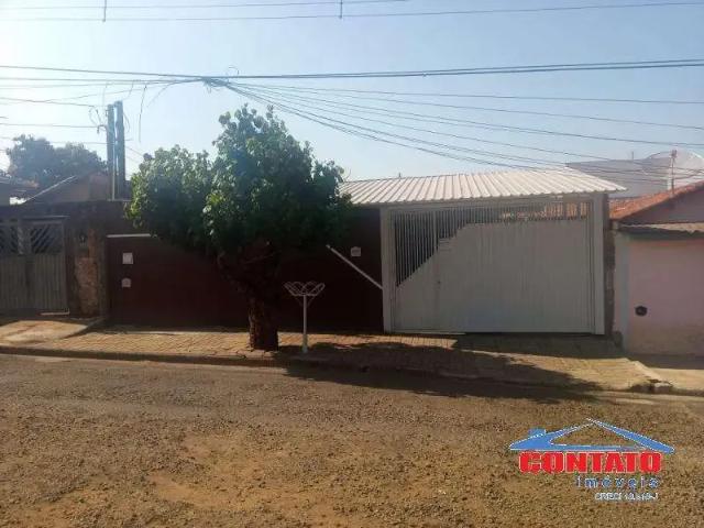 Casa / Sobrado para Venda em São Carlos/SP Conjunto Habitacional Santa Angelina 3 Quartos