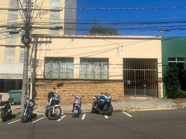 Casa / Sobrado para Venda em São Carlos/SP Centro 3 Quartos